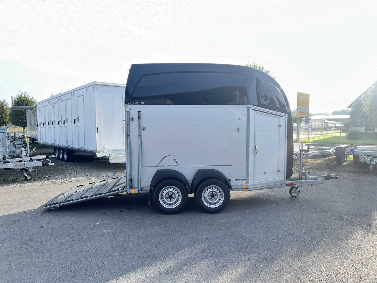 BOCKMANN CHAMPION R - HORSE TRAILER (Pre-owend) - crossvalleyranch