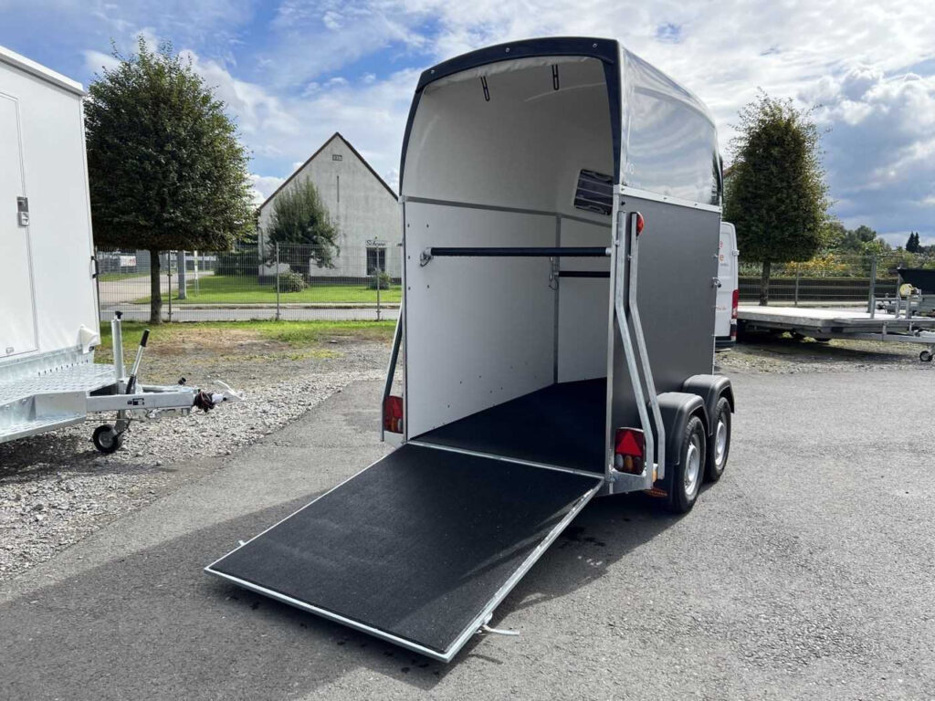 BOCKMANN UNO ESPRIT - HORSE TRAILER (Pre-owend) - crossvalleyranch
